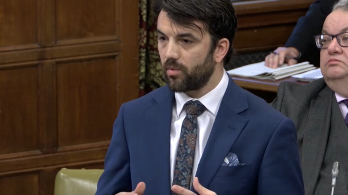 Bobby praises public sector workers and criticises outsourcing trend ...